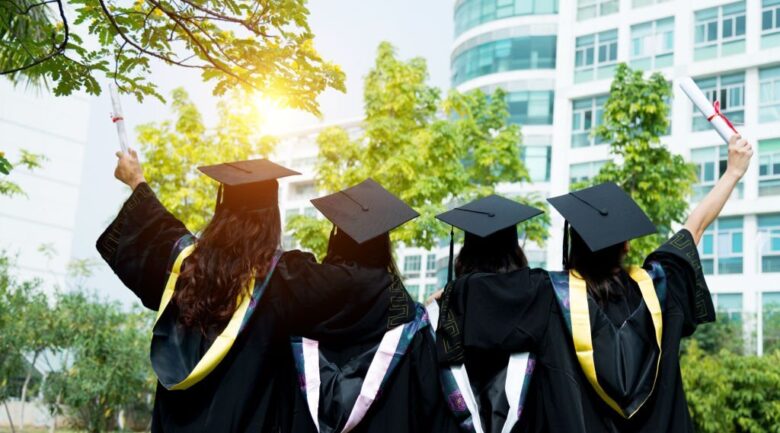 Yuk Cari Info Cara Mendapatkan Beasiswa 2022 untuk Mahasiswa Aktif ...